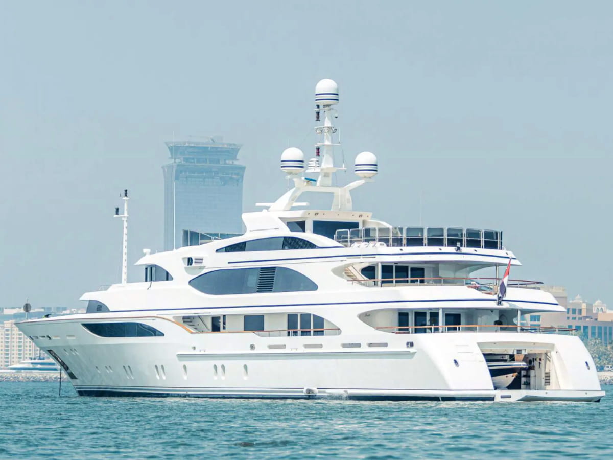 Rent the 200ft Yacht ZifZaf – Dubai’s Most Luxurious Superyacht ...